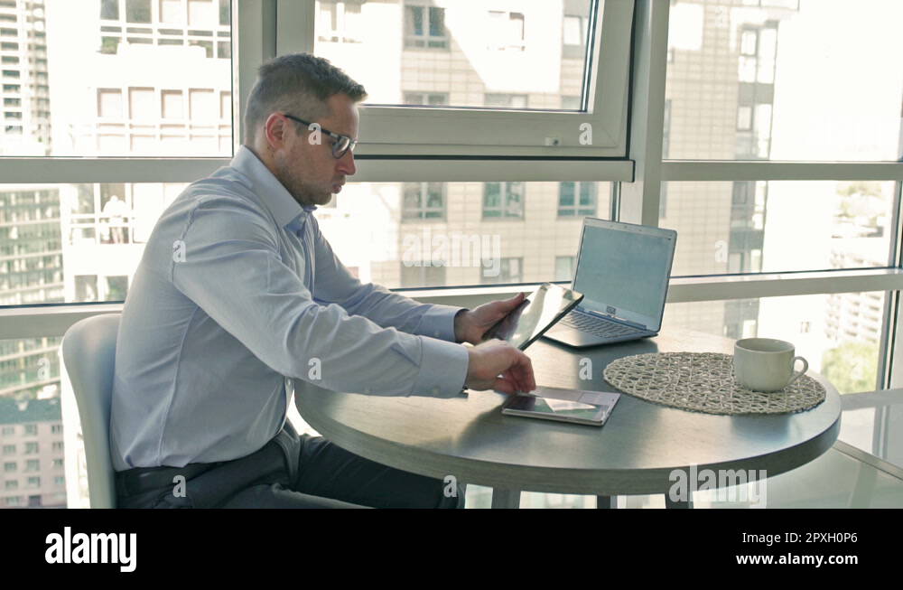 Bad technology Stock Videos & Footage - HD and 4K Video Clips - Alamy