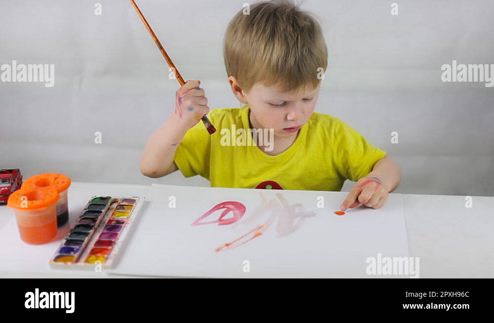 Boy draws Stock Videos & Footage - HD and 4K Video Clips - Alamy
