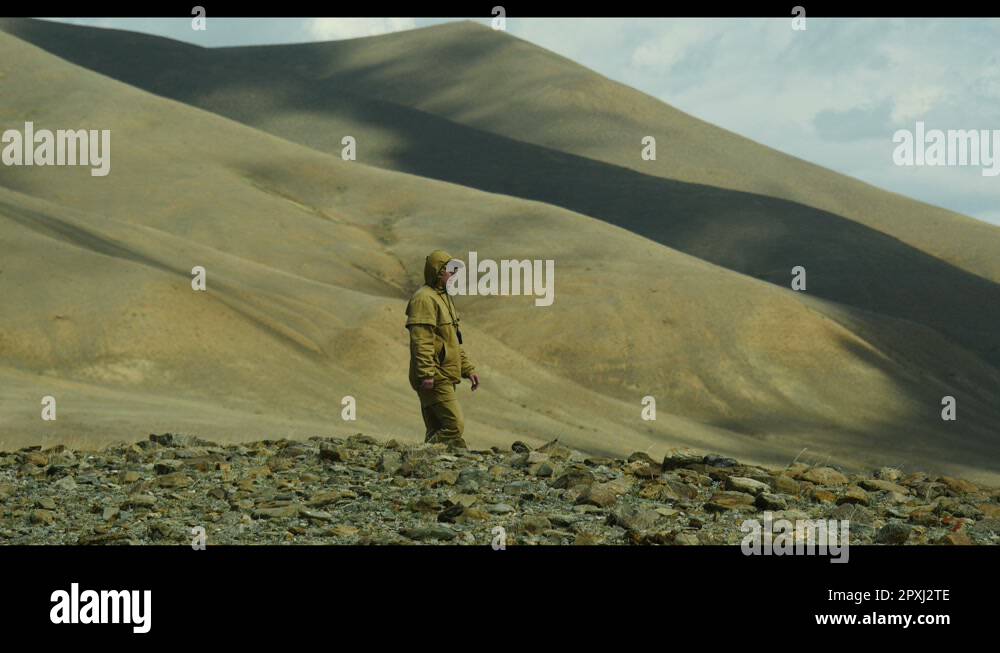 Geologist desert Stock Videos & Footage - HD and 4K Video Clips - Alamy