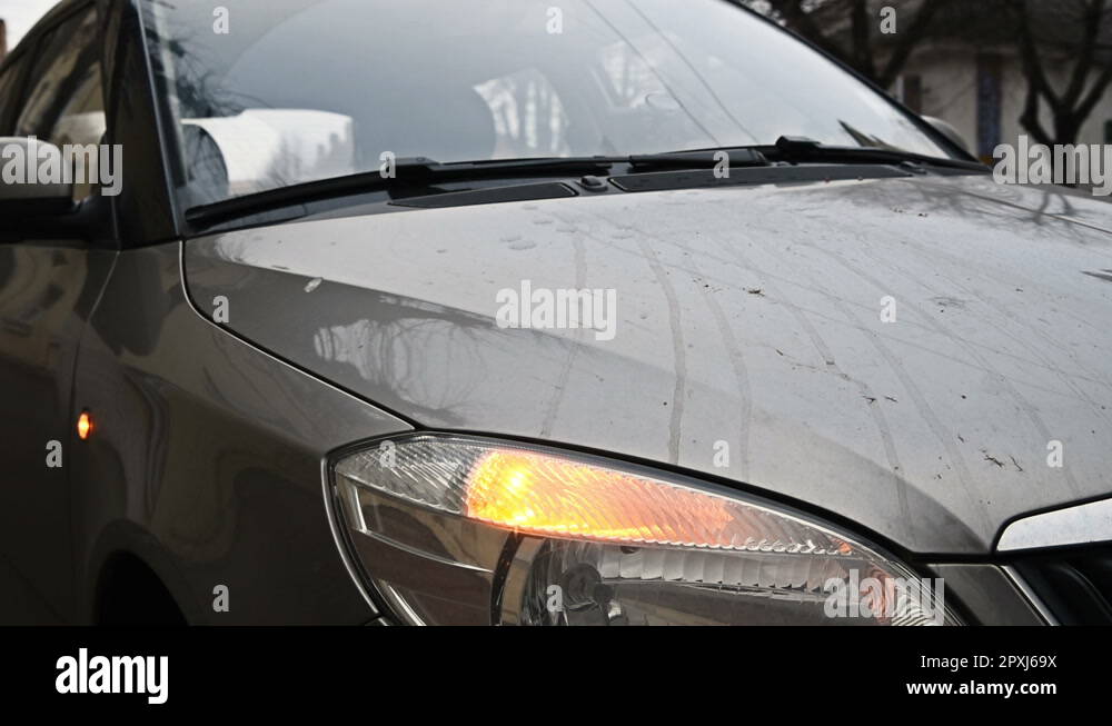 Indicator blinker Stock Videos & Footage - HD and 4K Video Clips - Alamy