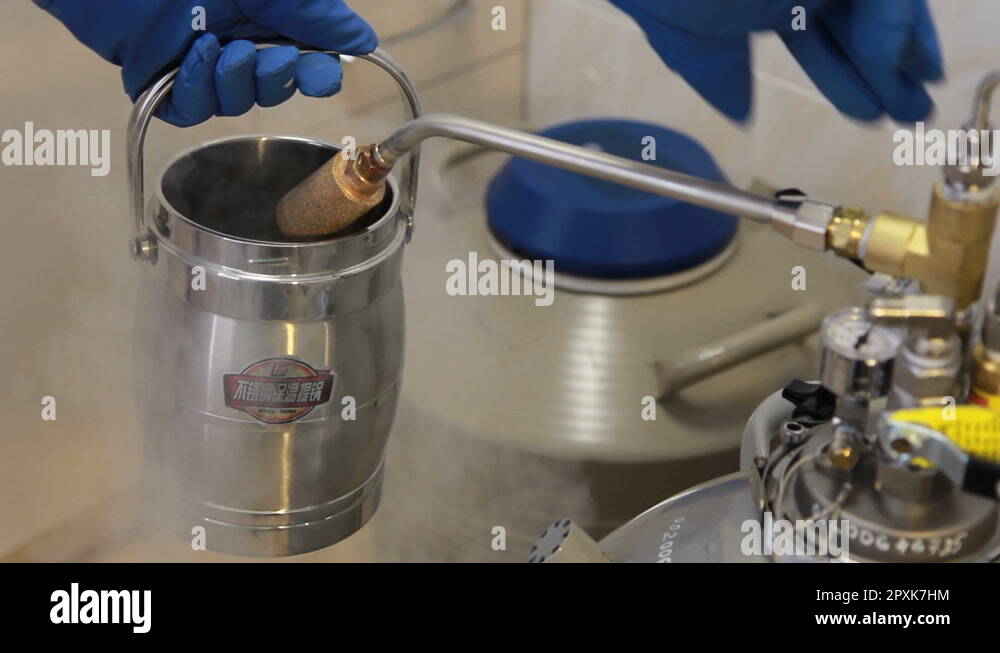 Cryogenic tanks Stock Videos & Footage - HD and 4K Video Clips - Alamy