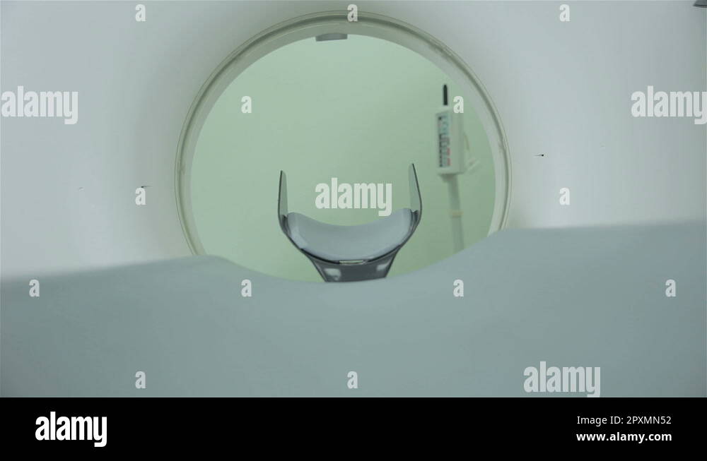 Fmri scanner Stock Videos & Footage - HD and 4K Video Clips - Alamy