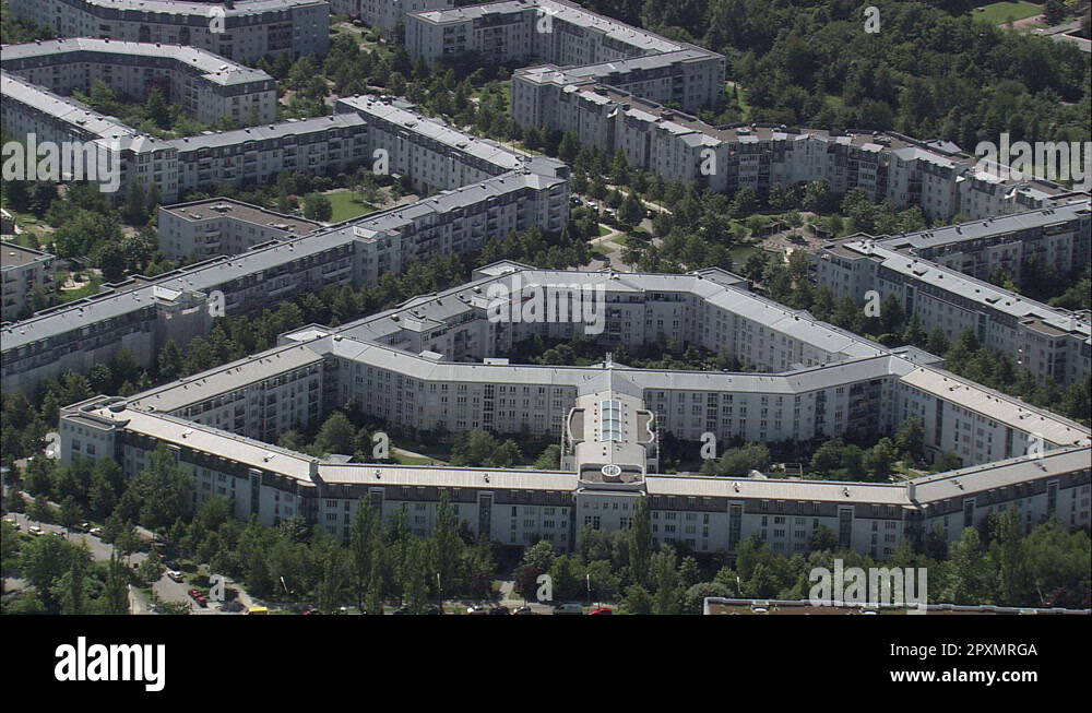 Linked together Stock Videos & Footage - HD and 4K Video Clips - Alamy