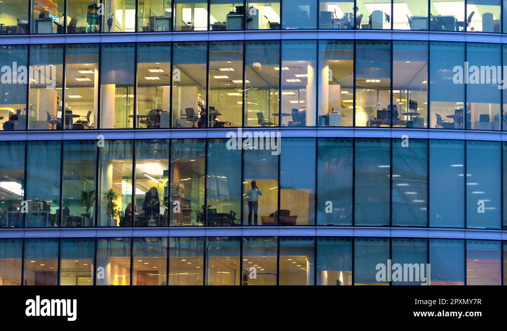 Office workers uk Stock Videos & Footage - HD and 4K Video Clips - Alamy