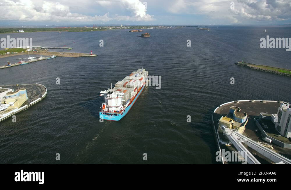 Container ship side wake Stock Videos & Footage - HD and 4K Video Clips ...