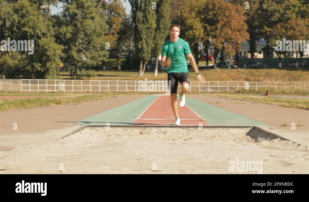 Long jumping Stock Videos & Footage - HD and 4K Video Clips - Alamy