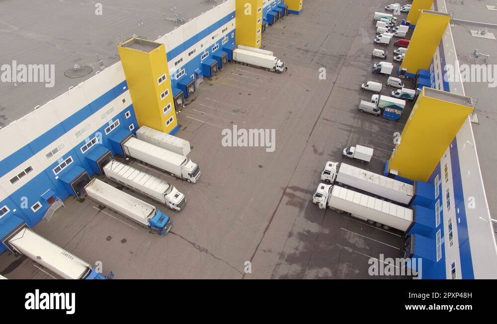 Loadingarea Stock Videos & Footage - HD and 4K Video Clips - Alamy