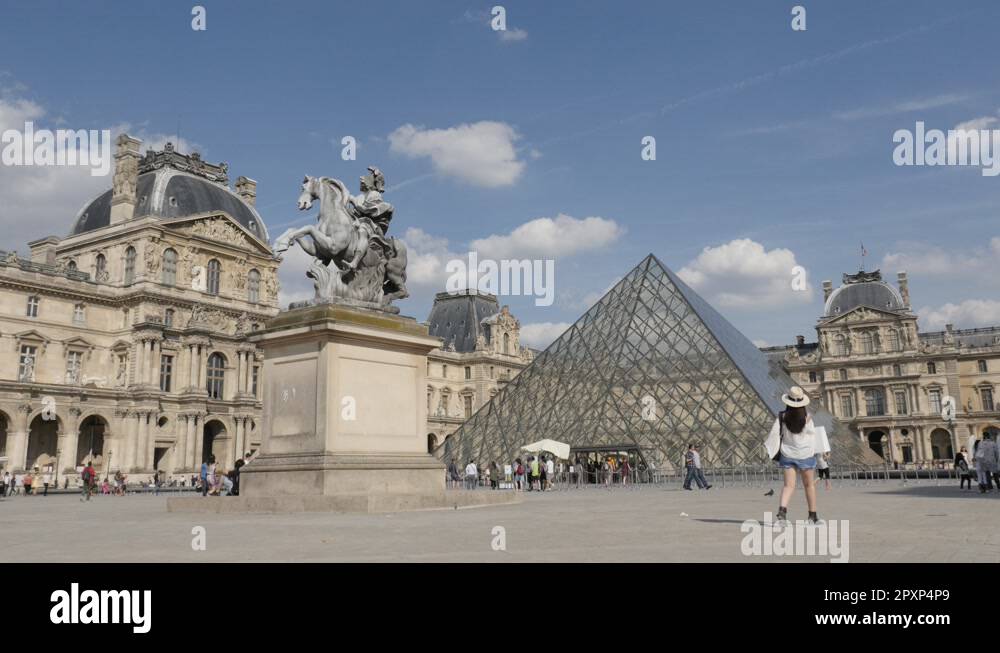 French museum gallery Stock Videos & Footage - HD and 4K Video Clips ...