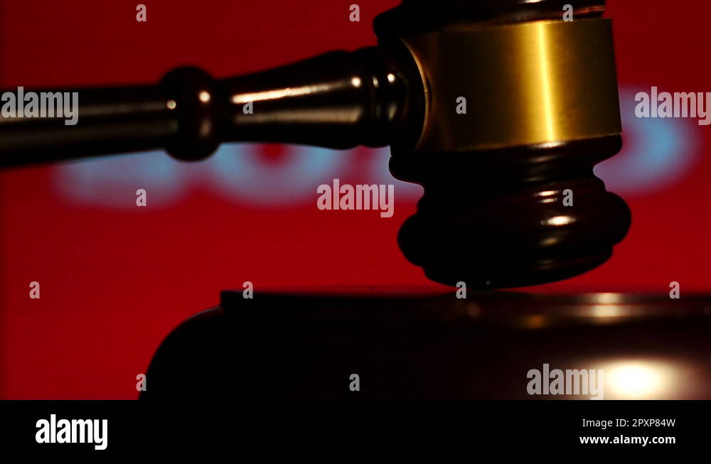 Auctioneer and gavel Stock Videos & Footage - HD and 4K Video Clips - Alamy
