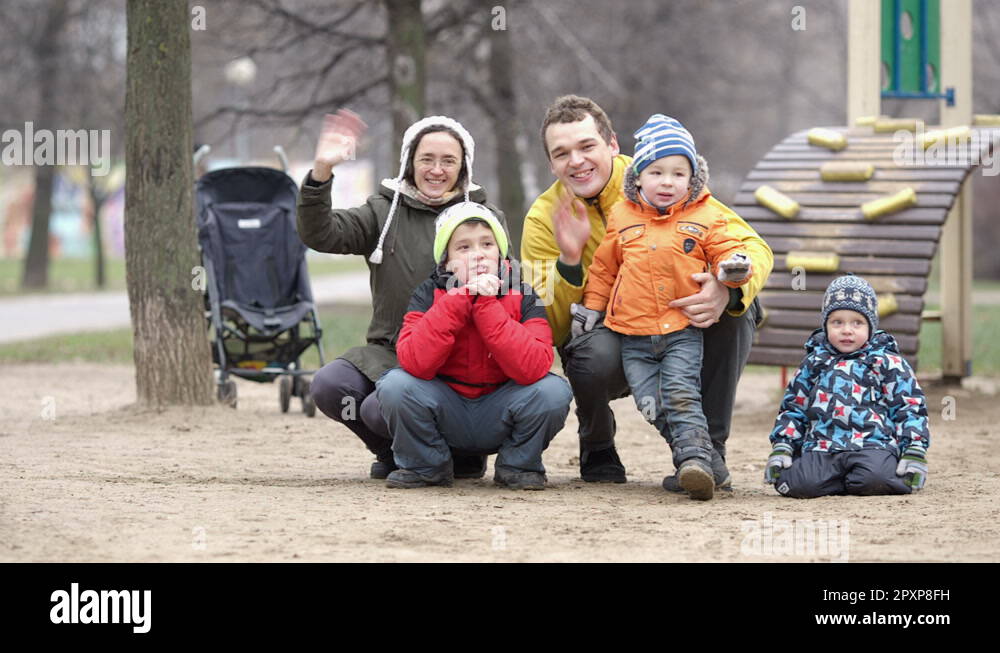 Parents baby wave bye Stock Videos & Footage - HD and 4K Video Clips ...