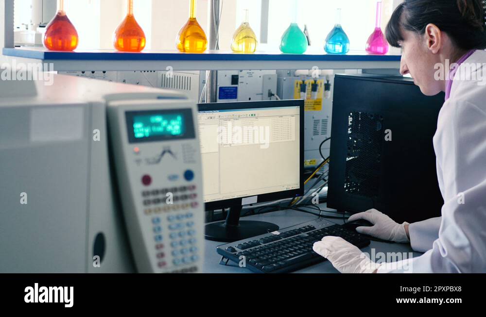 Woman laboratory computer Stock Videos & Footage - HD and 4K Video ...