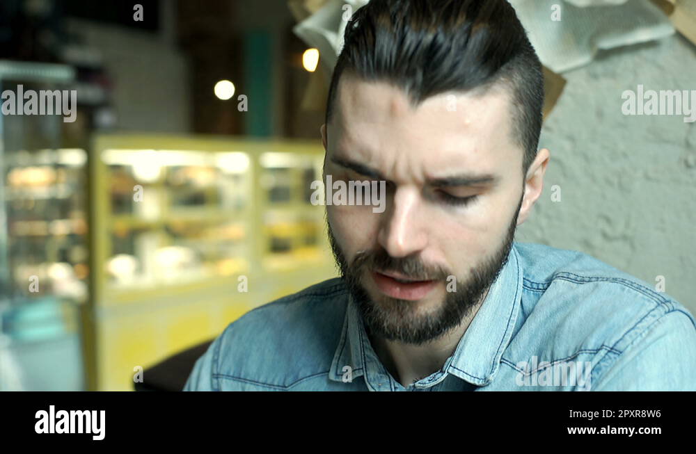 Single story cafe Stock Videos & Footage - HD and 4K Video Clips - Alamy