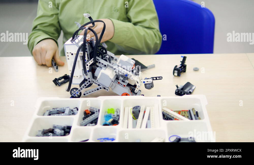 Engineering classroom Stock Videos & Footage - HD and 4K Video Clips ...