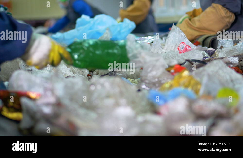 People processeng and sorting waste manually Stock Video Footage - Alamy People processeng and sorting waste manually Stock Video Footage - Alamy