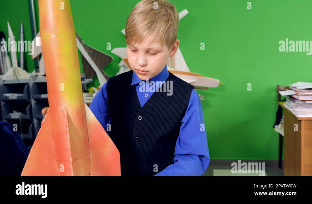 Rocket constructor Stock Videos & Footage - HD and 4K Video Clips - Alamy