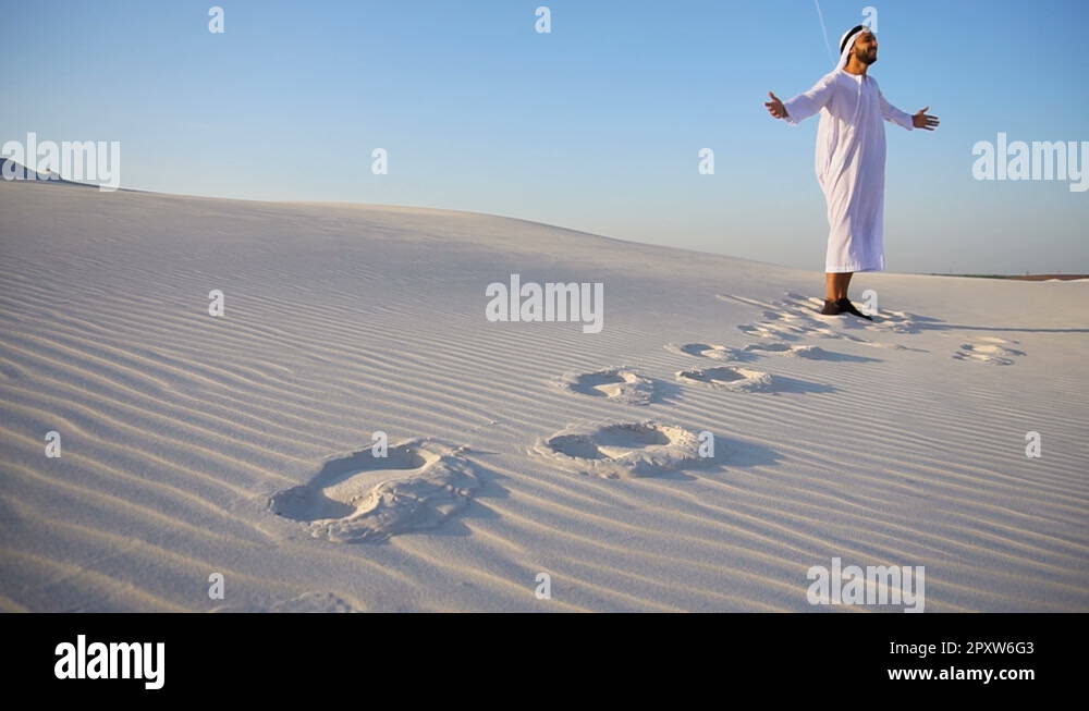 Arabian sheikh in long Stock Videos & Footage - HD and 4K Video Clips ...