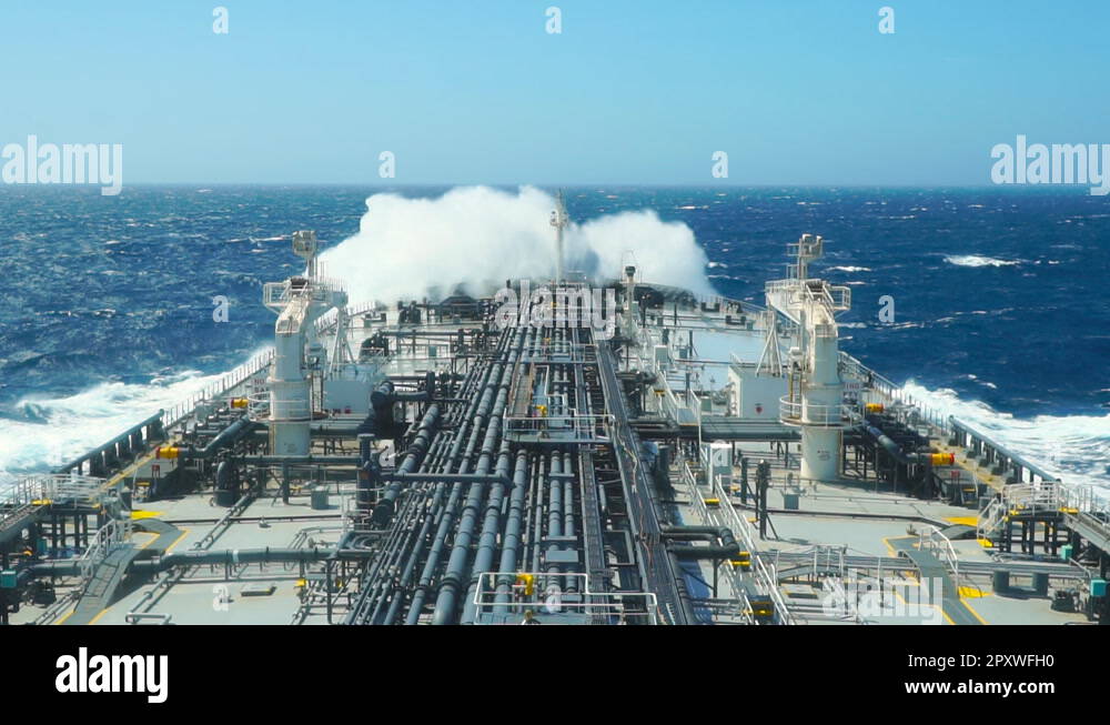 White ship disaster Stock Videos & Footage - HD and 4K Video Clips - Alamy