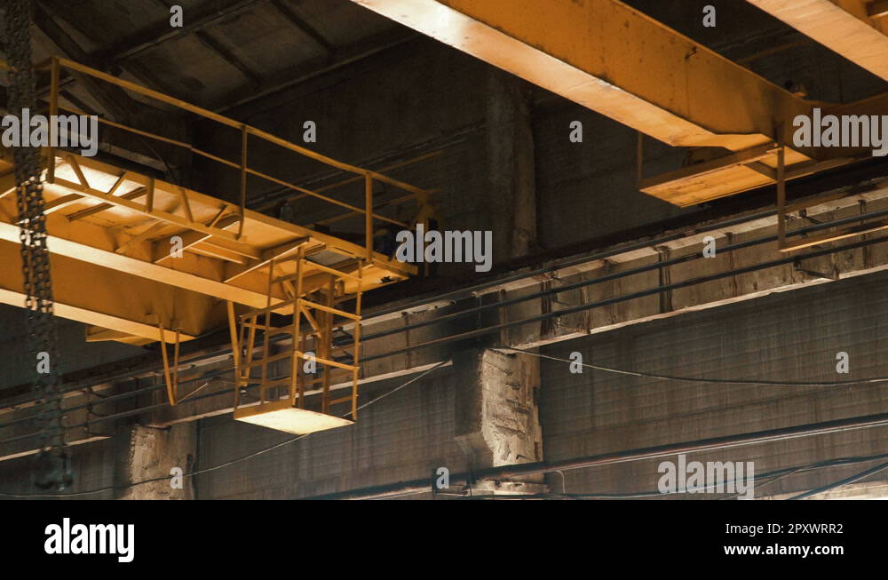 Overhead structures Stock Videos & Footage - HD and 4K Video Clips - Alamy