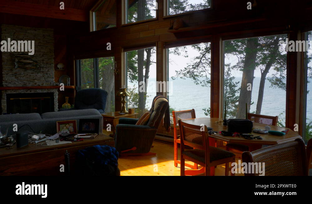 4K Cabin Log House View, Lake Side Water, Rustic Windows House Stock ...