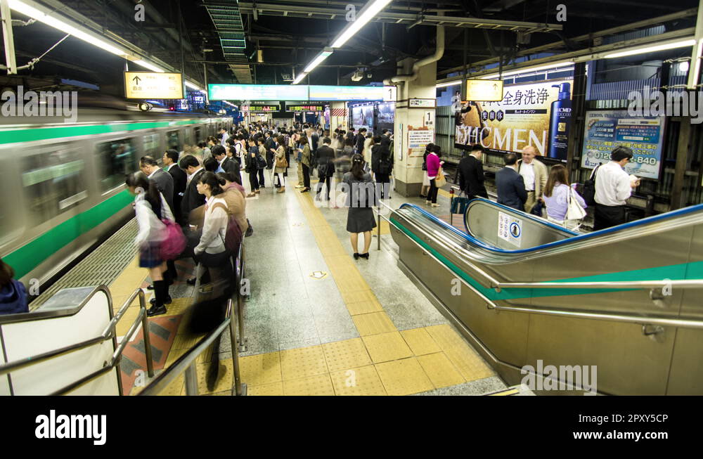 Tokyo metro rush Stock Videos & Footage - HD and 4K Video Clips - Alamy