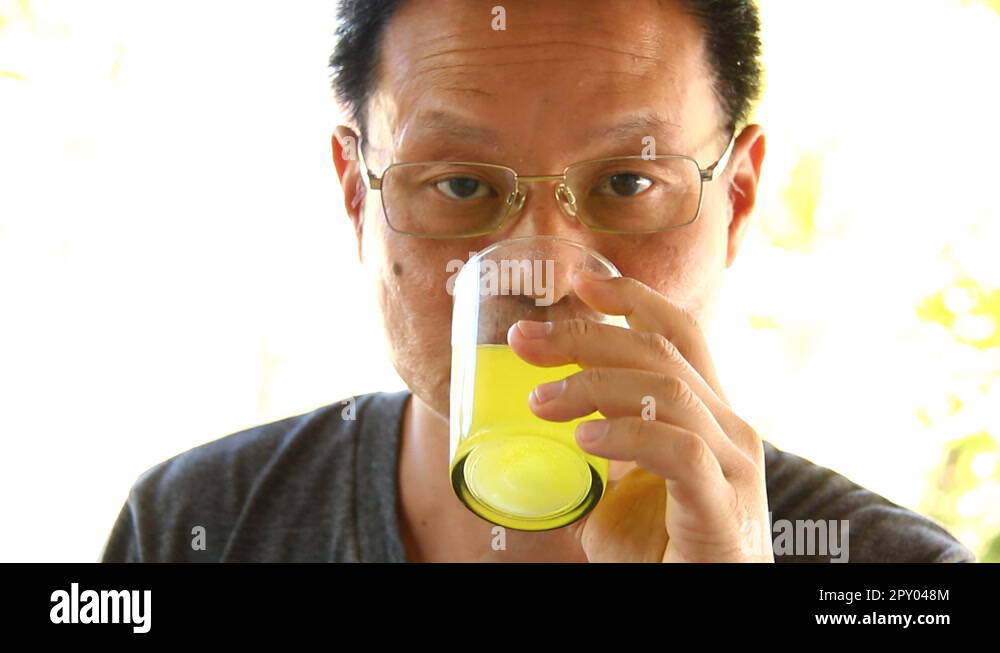 Electrolyte Stock Videos & Footage - HD and 4K Video Clips - Alamy