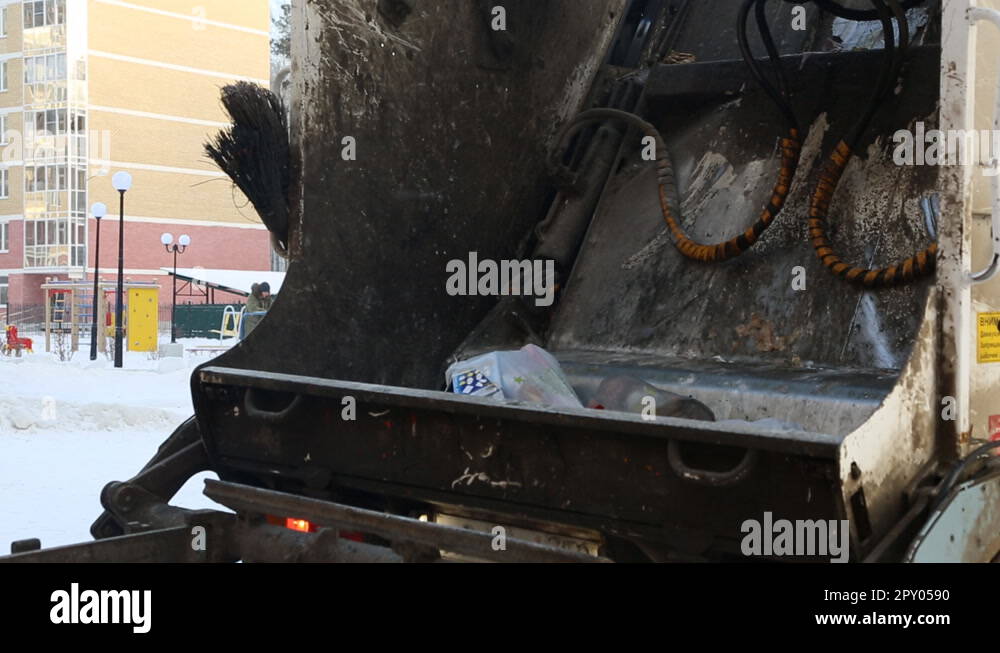 Dustcart Stock Videos & Footage - HD and 4K Video Clips - Alamy