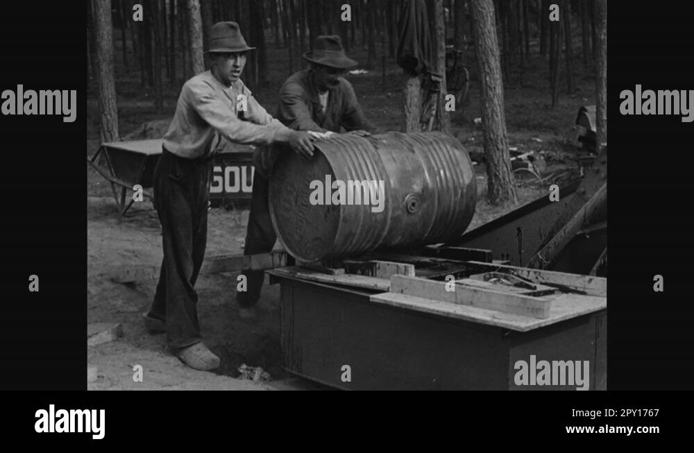 Tar barrel Stock Videos & Footage - HD and 4K Video Clips - Alamy