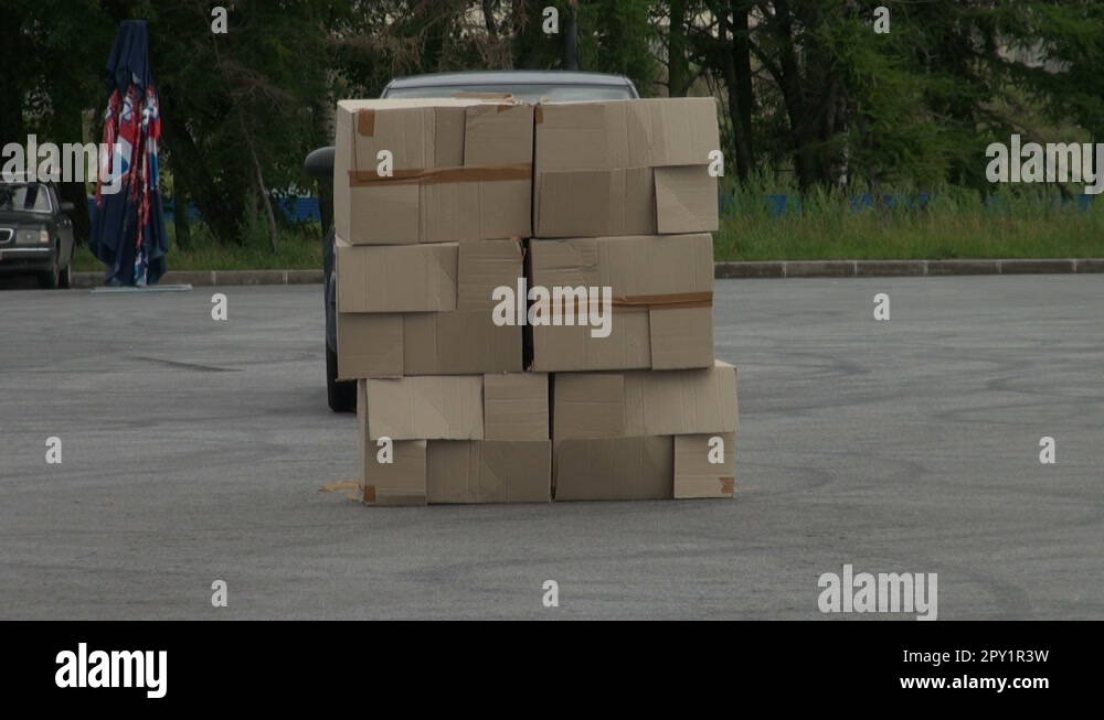 Wall of boxes Stock Videos & Footage - HD and 4K Video Clips - Alamy