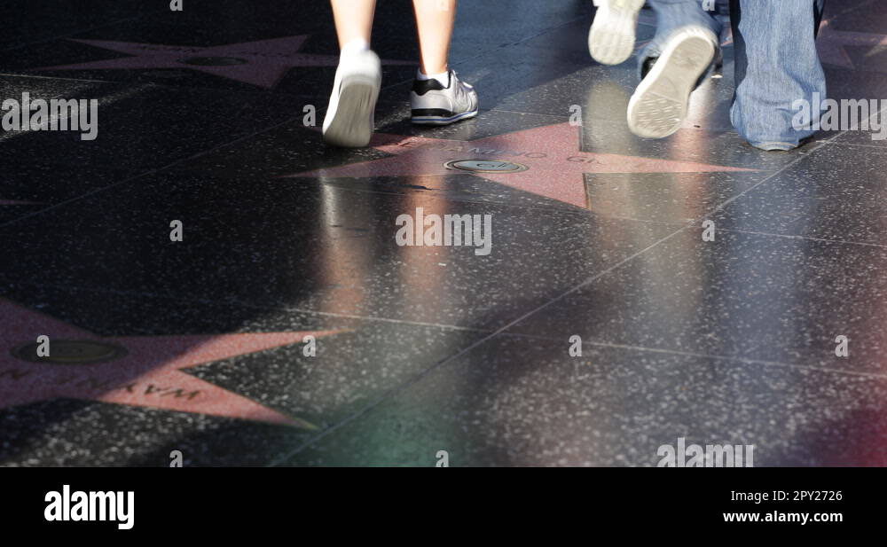 Ultra HD 4K LA Hollywood, Walk of Fame, Crowds People Walking, Passing ...