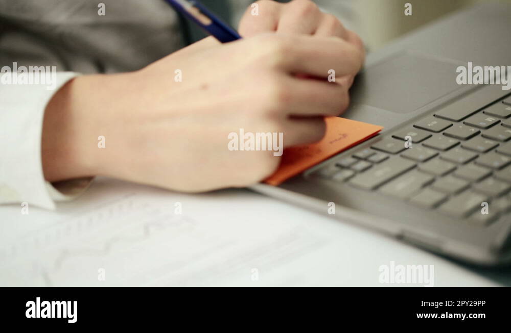 Writing post it note Stock Videos & Footage - HD and 4K Video Clips - Alamy