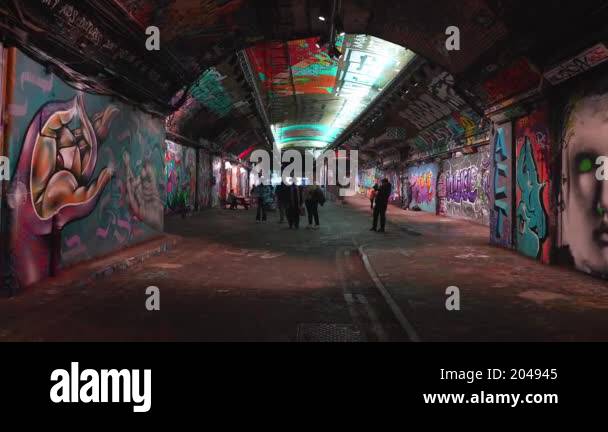 Streetart artists Stock Videos & Footage - HD and 4K Video Clips - Alamy