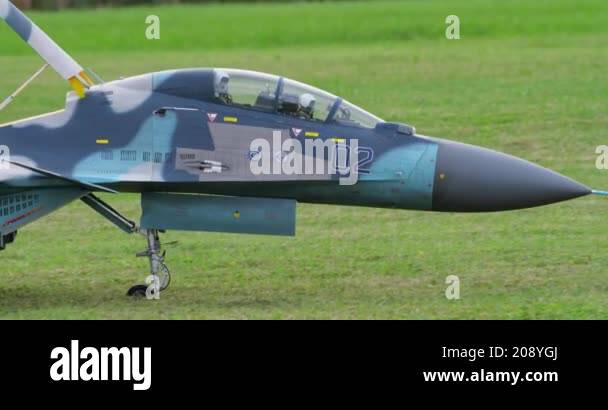 Sukhoi su 30 cockpit Stock Videos & Footage - HD and 4K Video Clips - Alamy