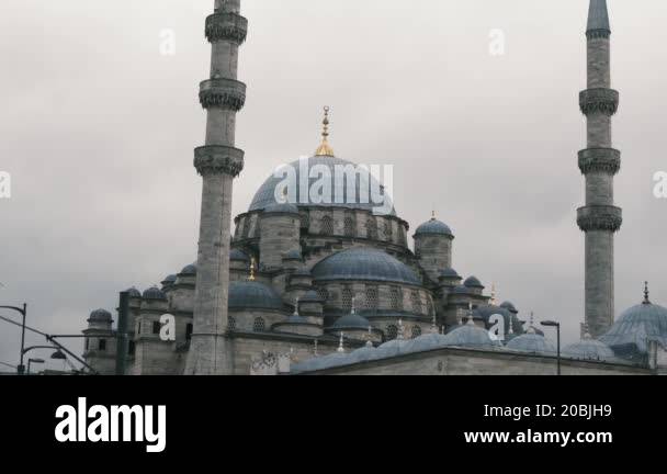 Historic Yeni Cami Mosque in Istanbul, an iconic symbol of Ottoman ...