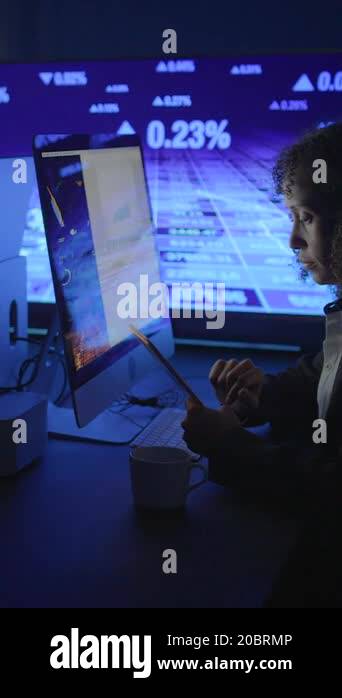 Reporting methods Stock Videos & Footage - HD and 4K Video Clips - Alamy