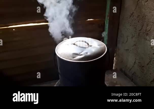 Simple black pot Stock Videos & Footage - HD and 4K Video Clips - Alamy