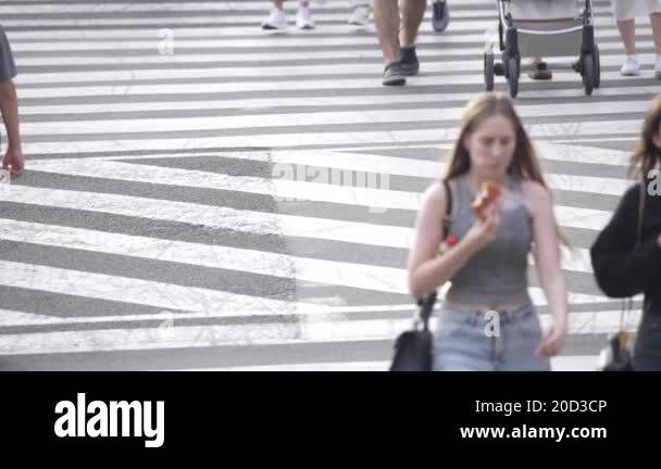 KYIV, UKRAINE OCTOBER 21, 2024 : Crowd of people on a crosswalk, slow ...