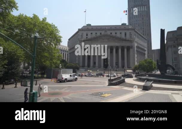 New York City, New York, USA - 08.01.2024: A grand courthouse building ...