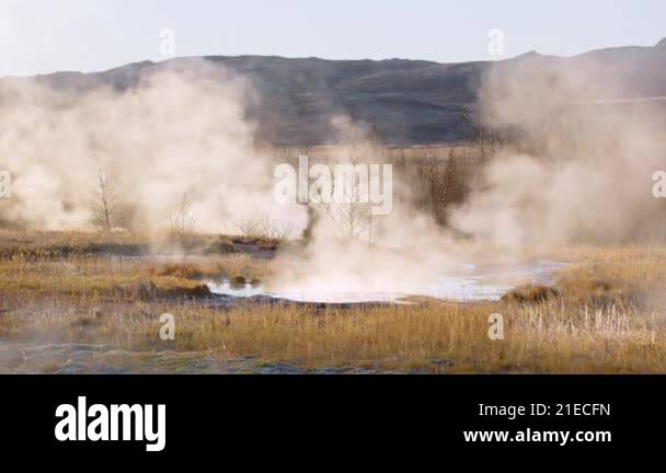 Martian landscape on earth, Smoking fumaroles in Iceland, Geothermal energy, Volcanic and ...