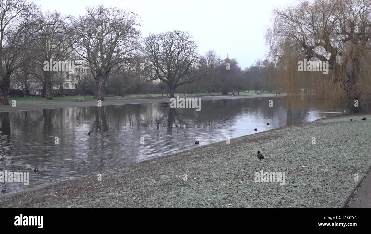 People enjoy Regent's Park as cold snap hits the UK Stock Video Footage ...