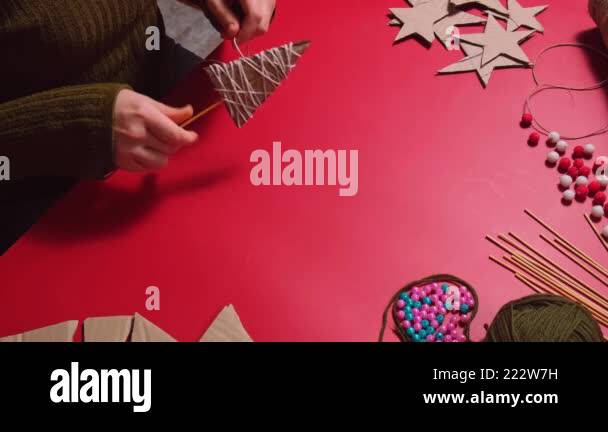 Christmas trees made of rope Sustainable Christmas preparation Diy ...