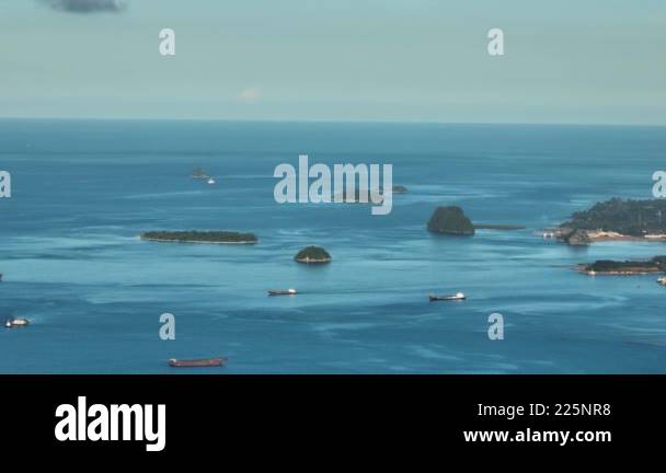 Group of small islands and ships with blue sea in the Philippines ...