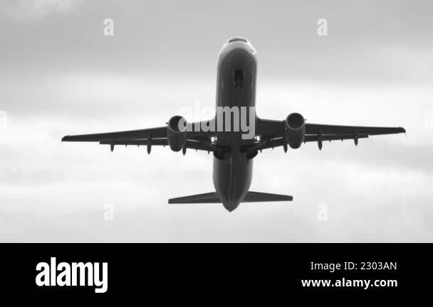 Landing gear bay Stock Videos & Footage - HD and 4K Video Clips - Alamy