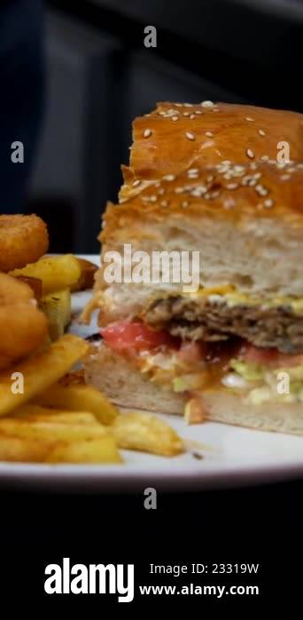 Image of delicious burger presentation plate, image of plate full of ...