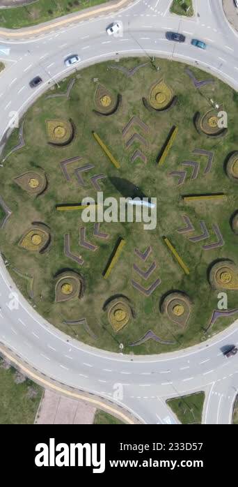 Traffic view of the vehicles in the roundabout island, the progress of ...