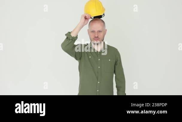 Male construction worker wearing hard hat giving thumbs up and approved ...