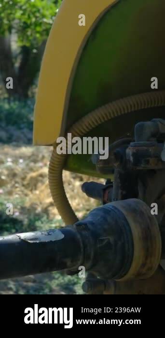 Rotating shaft tractor, tractor gearbox, medicine machine, gardening ...