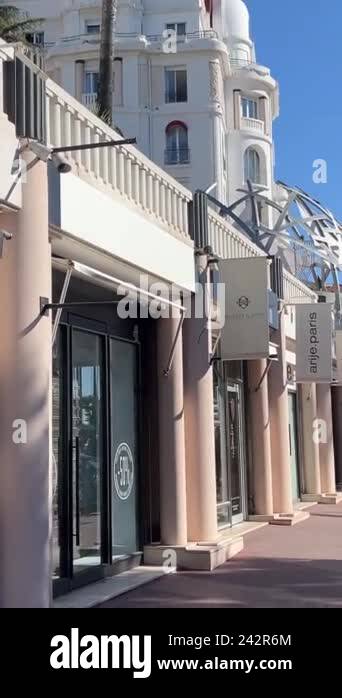 Moncler in Cannes Croisette, Promenade de la Croisette, Boulevard de la ...