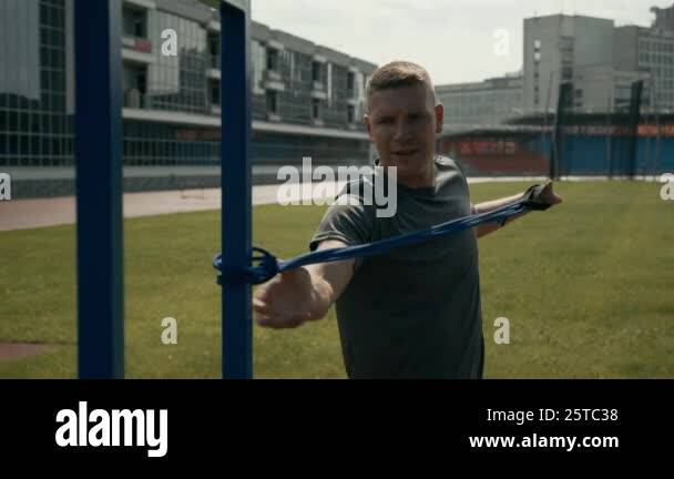 Medium shot of determined Caucasian sportsman with acheiria syndrome ...