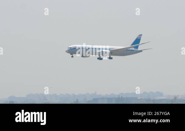 BANGKOK, THAILAND - MARCH 01, 2023: Passenger airplane Boeing 787 ...