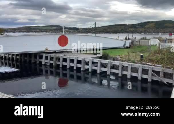 Clachnaharry Railway Swing Bridge across the Caledonian Canal at ...